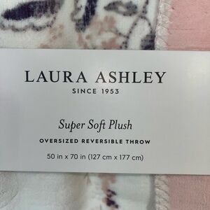 Laura Ashley | Bedding | Nwt Laura Ashley Vintage Floral Print Throw ...